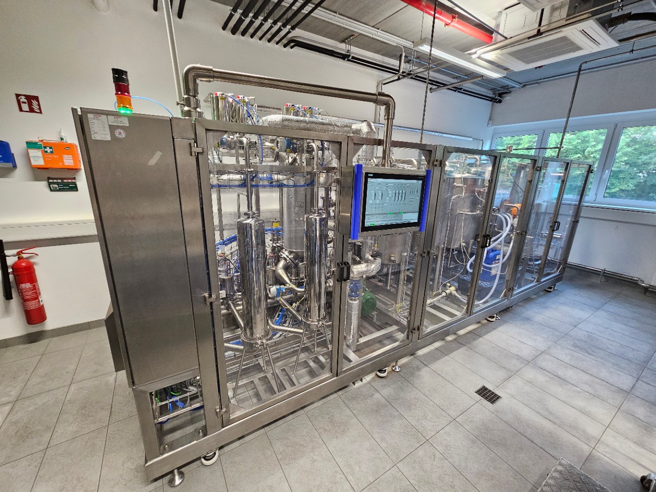 Donaldson Expands Food & Beverage Lab Capabilities | Donaldson Compressed Air & Gas