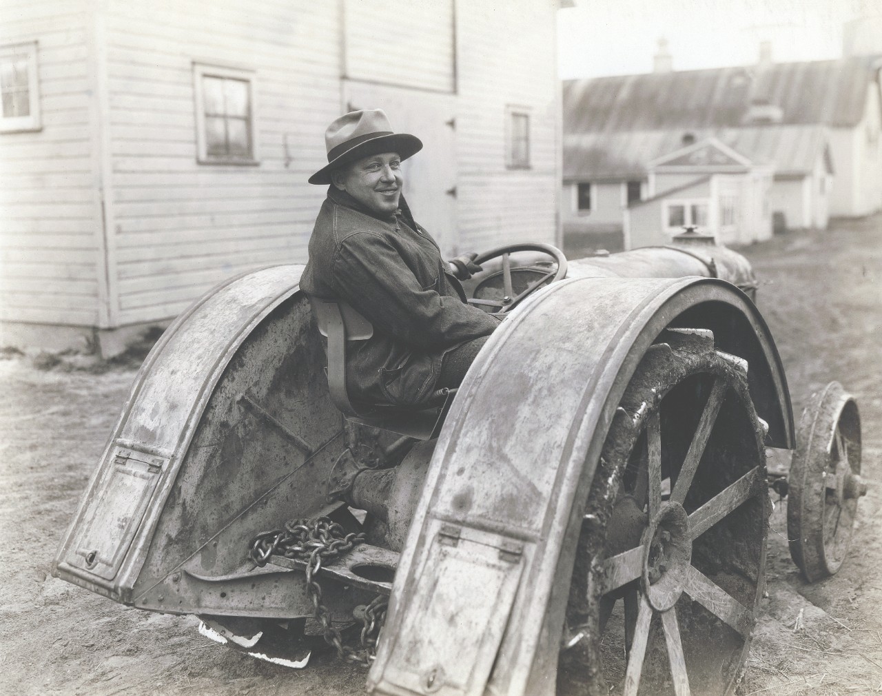 At a Glance | Donaldson Company, Inc.