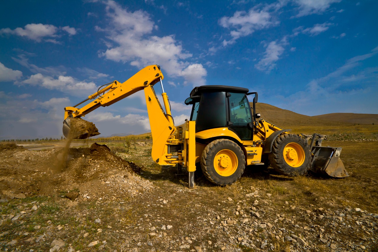 Excavating Business Keeps Running | Donaldson Engine & Vehicle